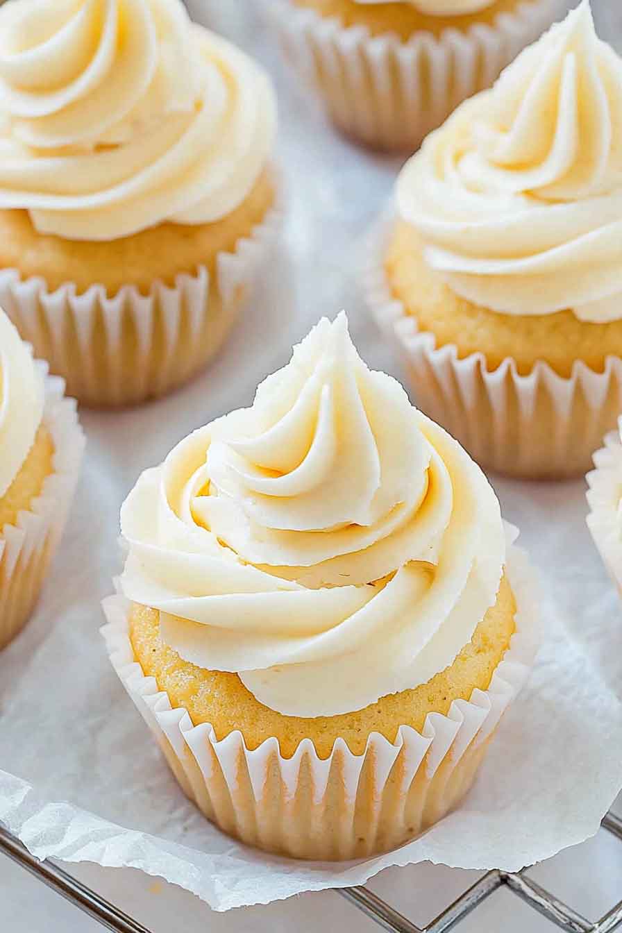 Easy Vanilla Cupcakes Recipe - My Recipe World